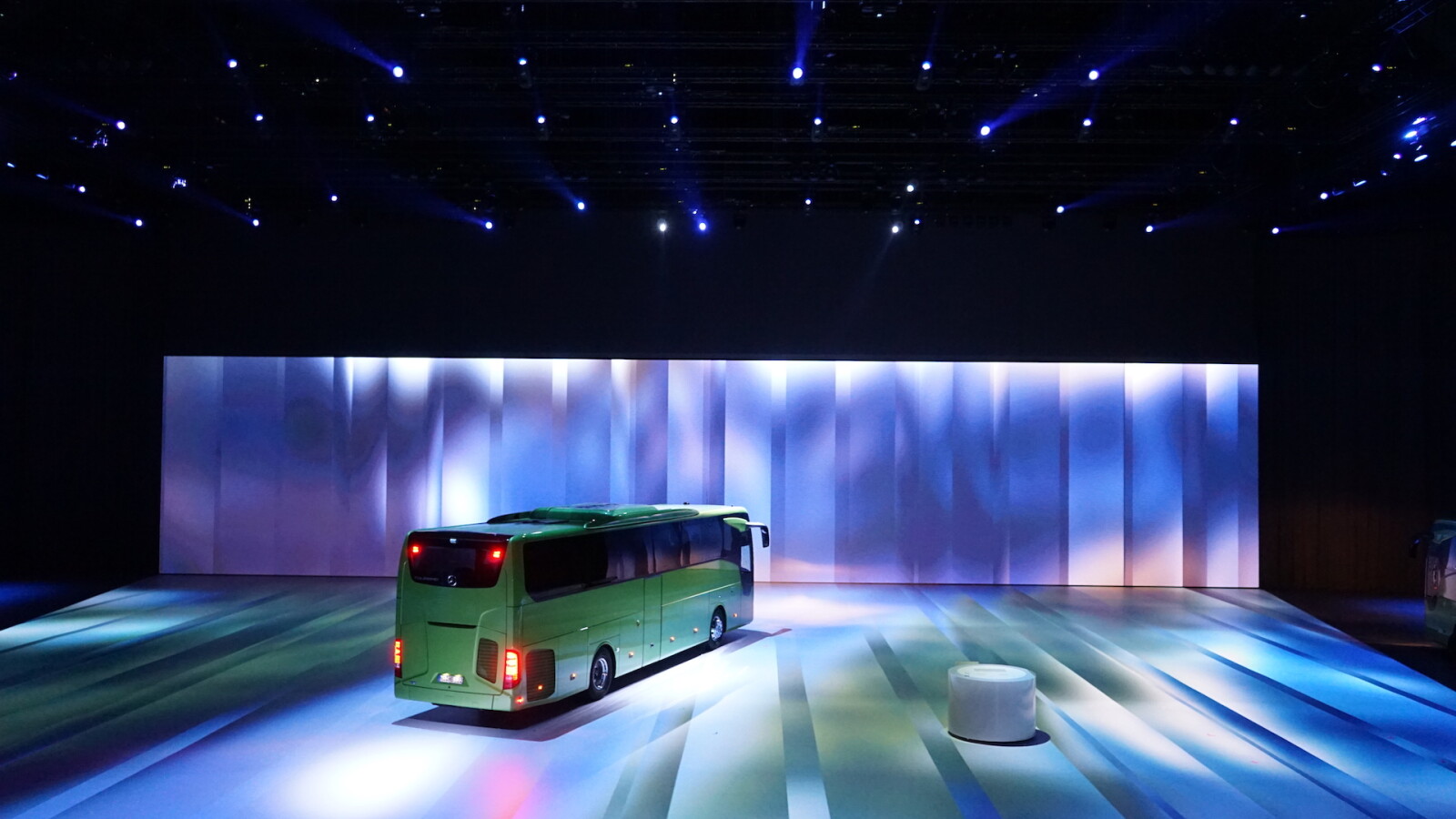 Vorstellung: Mercedes-Benz Tourismo RHD | NETZWELT