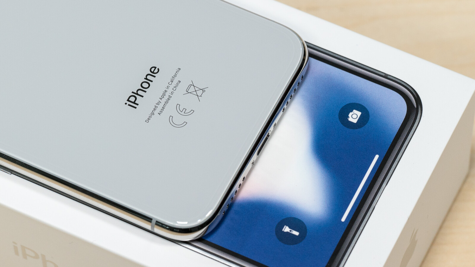 iPhone X im Unboxing | NETZWELT