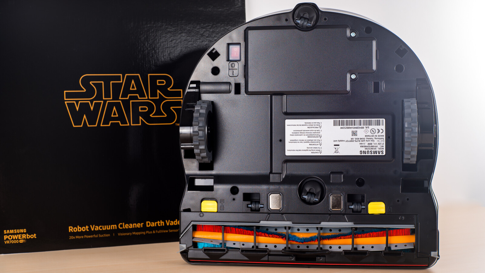 Samsung POWERbot Star Wars Limited Edition in Bildern | NETZWELT