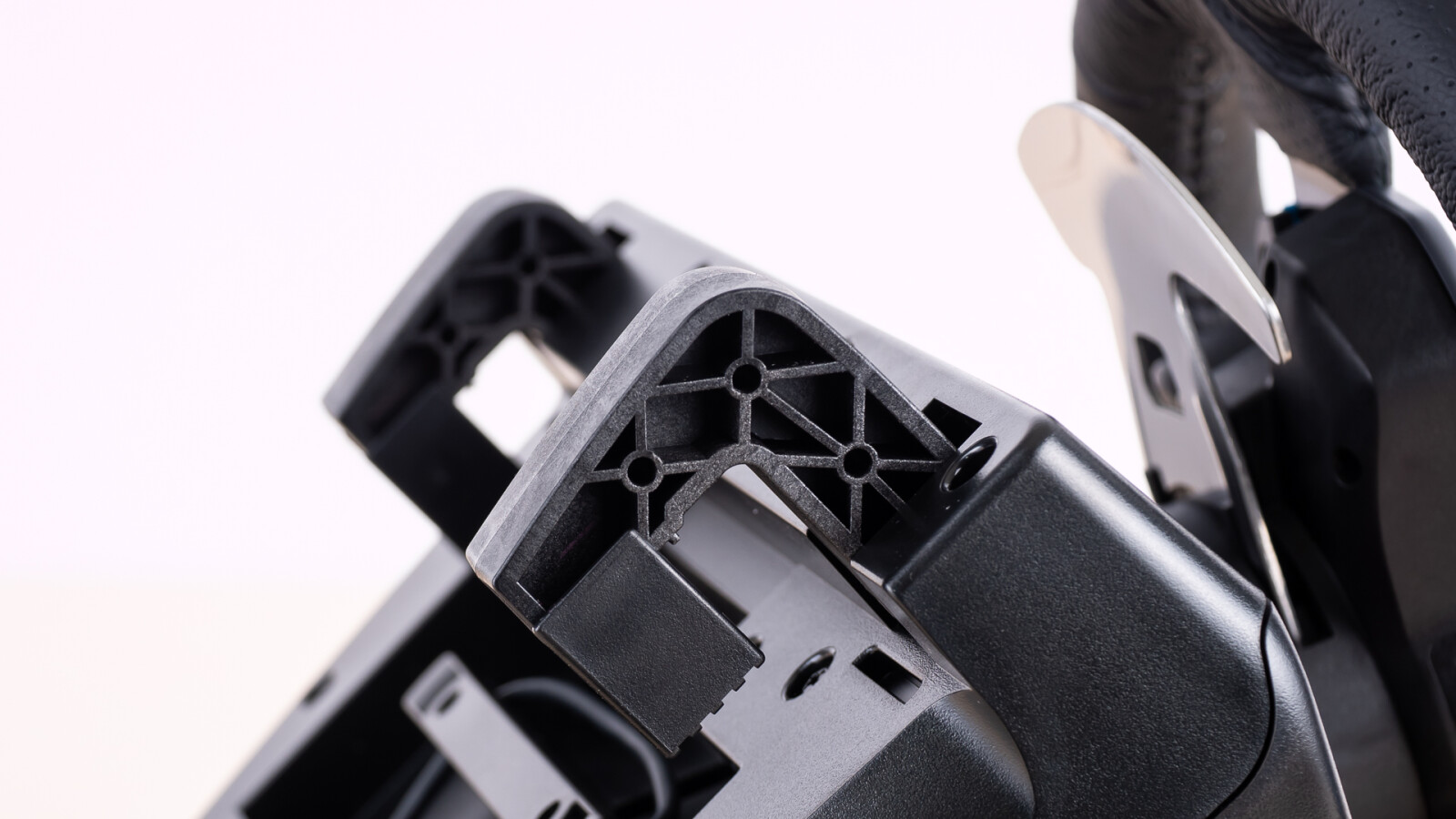 Logitech G29 in Bildern | NETZWELT