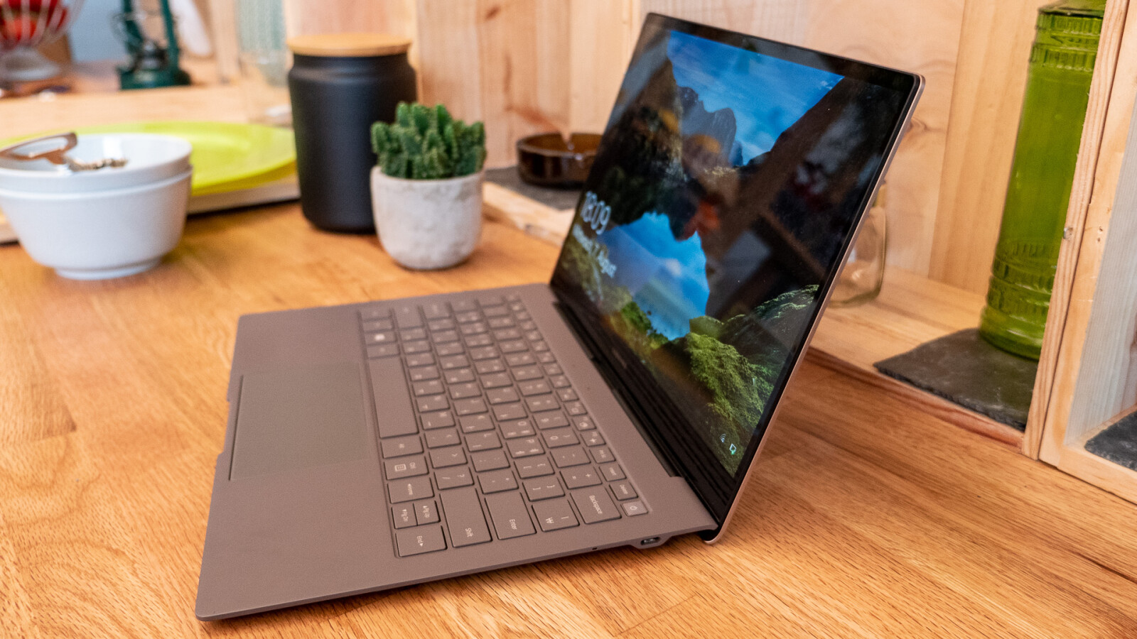 Samsung Galaxy Book S in Bildern. | NETZWELT