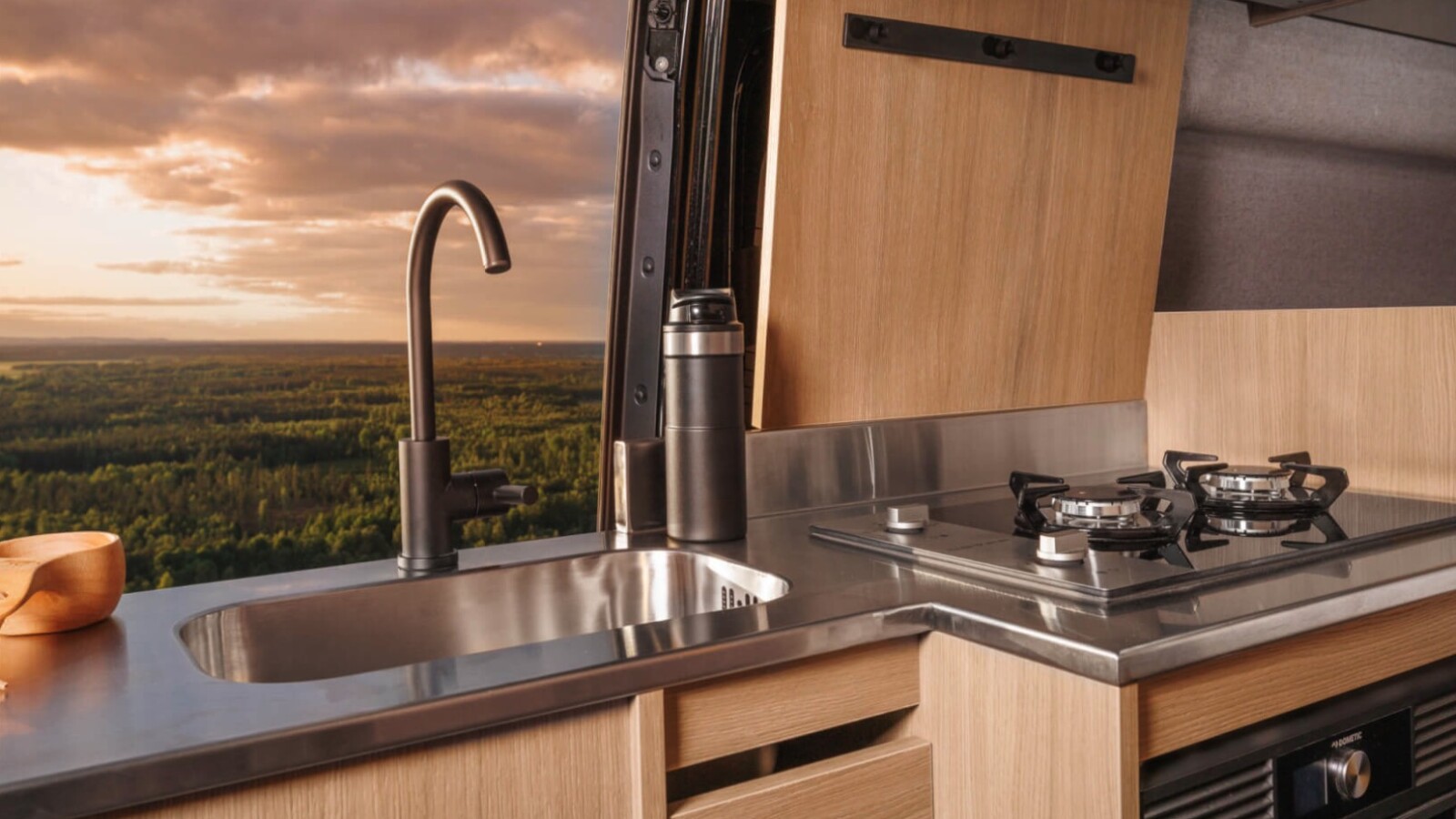 Dovra RIG X-610 in Bildern | NETZWELT