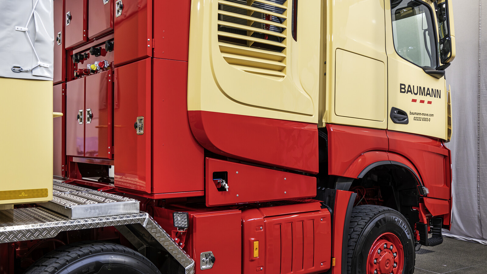 Mercedes Benz Arocs SLT 4463 AS 8x6 in Bildern | NETZWELT