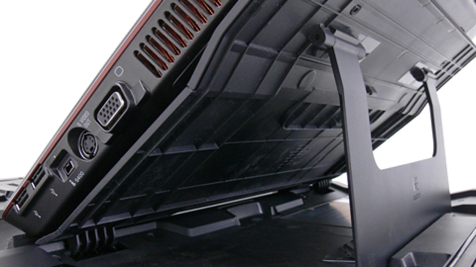 Logitech Alto im Test: Mehr Tastatur fürs Notebook | NETZWELT