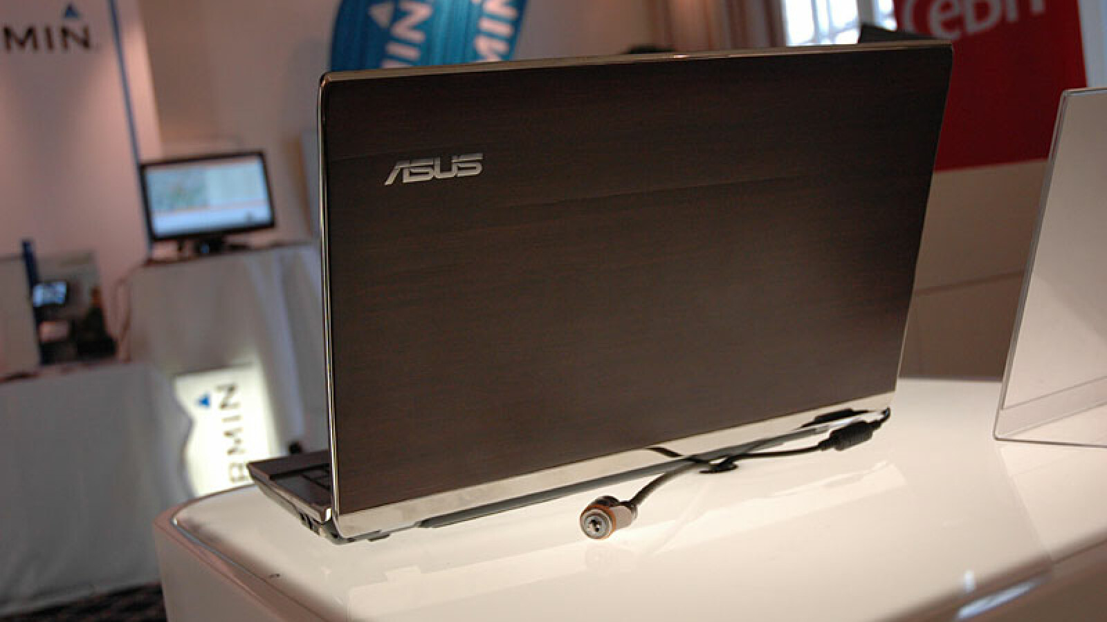 Asus U-Series Bamboo Collection | NETZWELT