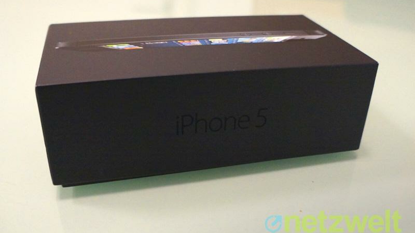 Apple iPhone 5 Unboxing | NETZWELT