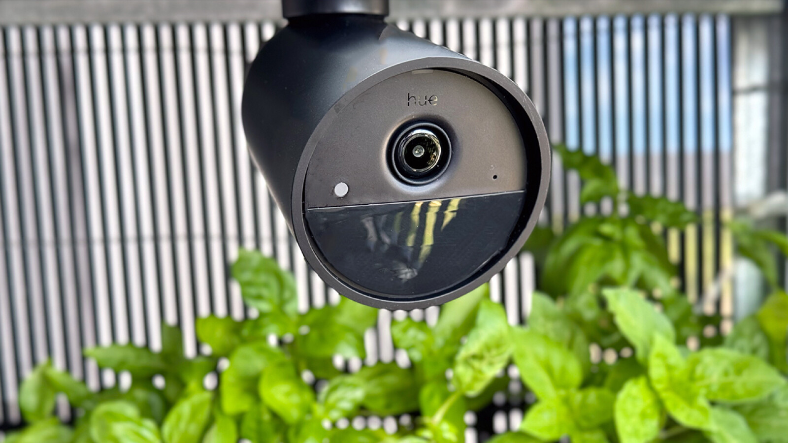 Philips Hue Secure Battery Cam: Kabellose Kamera für Innen und Außen im ...