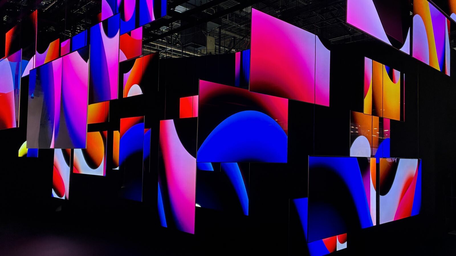 Fernseher & Smart-TVs: LG Wallpaper TV OLED W6 | NETZWELT