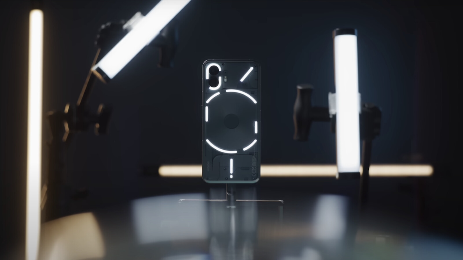 Nothing Phone (2): Endlich sehen wir die LED-Rückseite in Aktion | NETZWELT