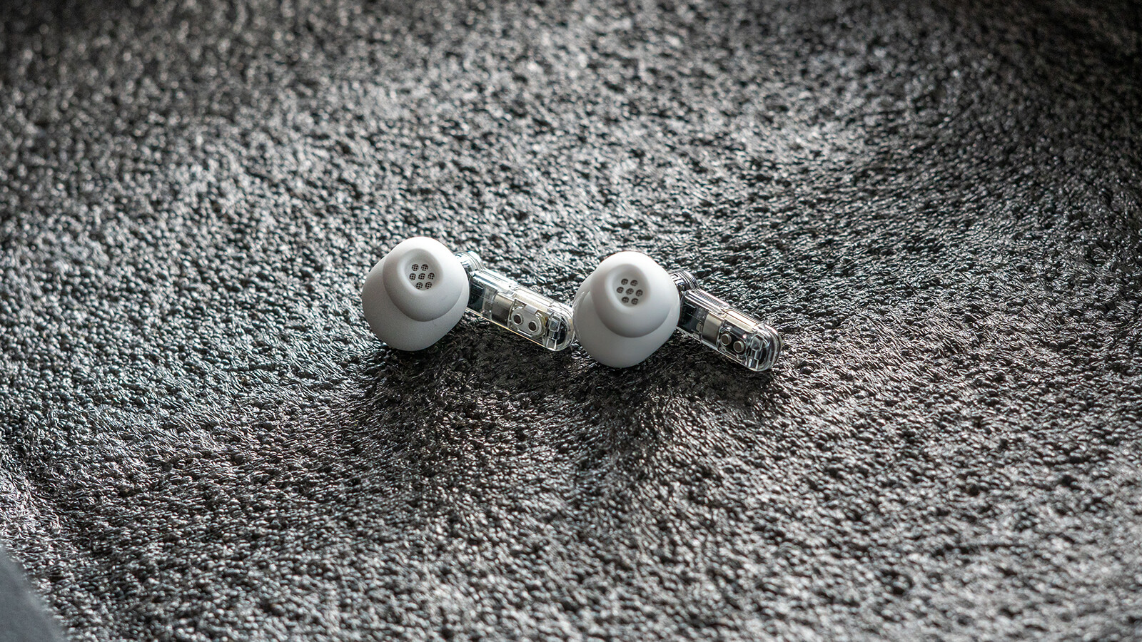 Nothing Ear vs. Ear (a) | NETZWELT