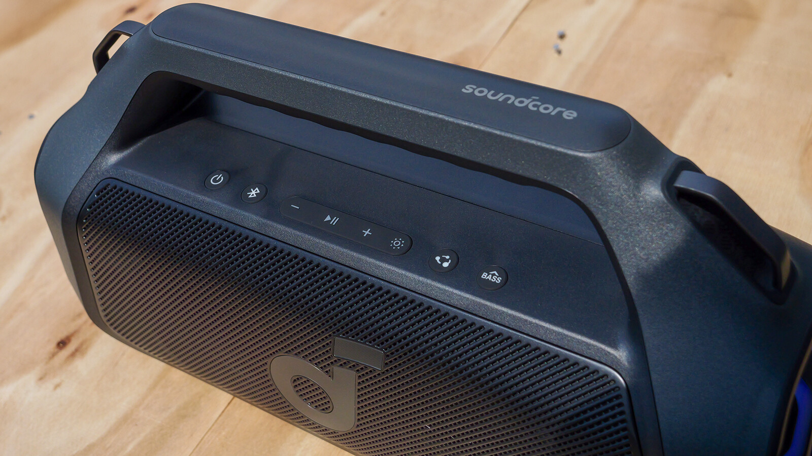Anker soundcore Boom 2 Plus in Bildern | NETZWELT