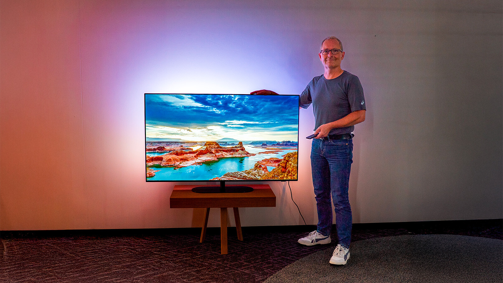 Philips OLED810 im Test: Das ist der günstigste neue OLED-Fernseher mit ...