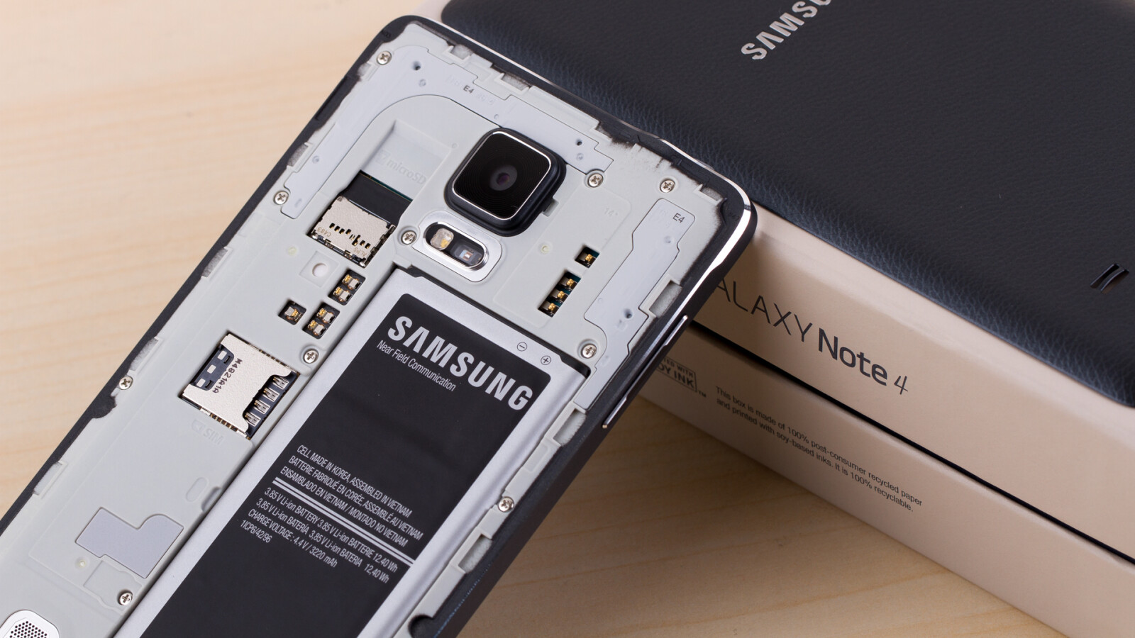 Galaxy Note 4 ausgepackt | NETZWELT