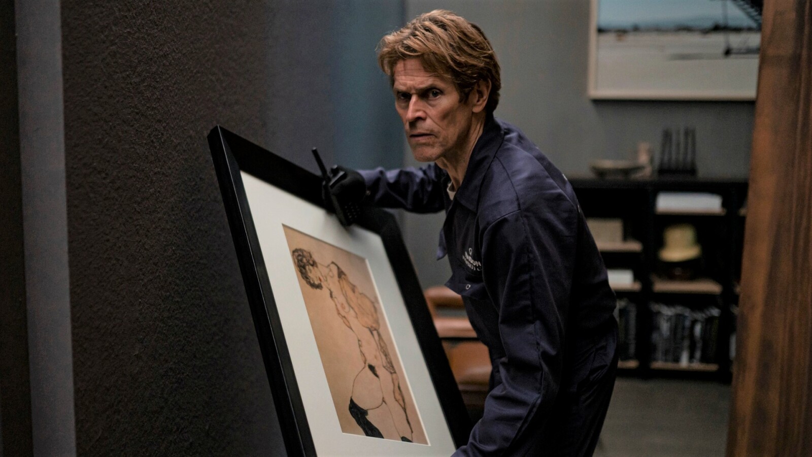 Inside mit Willem Dafoe: Lohnt sich der Berlinale-Film im Kino ...