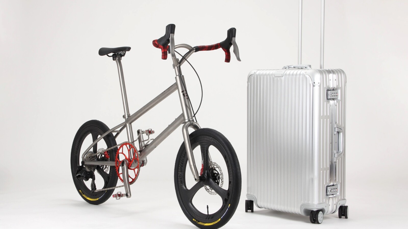 Firefly Mini Velo: Dieses Titan-Fahrrad passt in einen Rimowa-Koffer ...