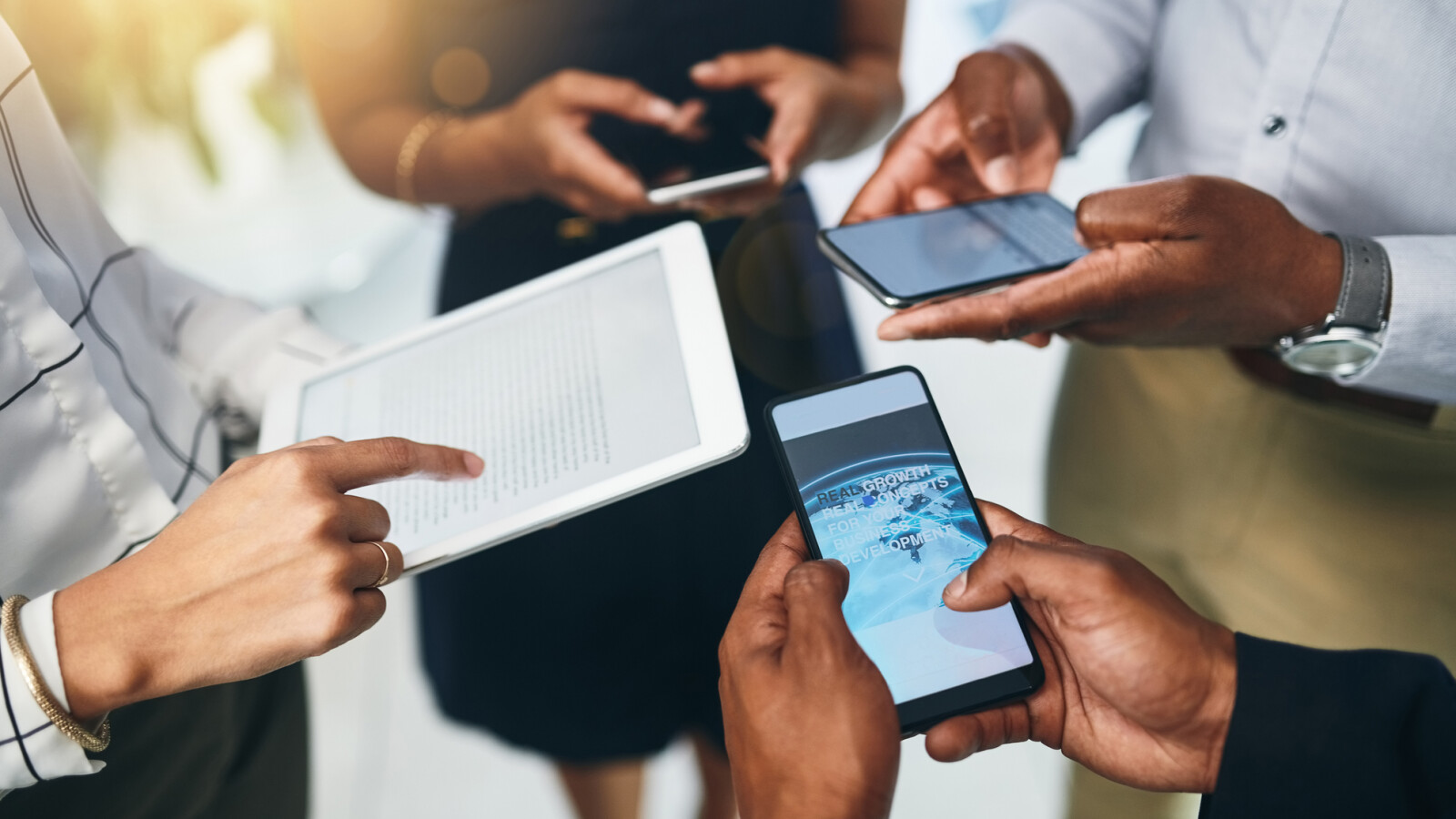 Tablet und Handy verbinden: So geht es mit Android- und iOS-Geräten ...