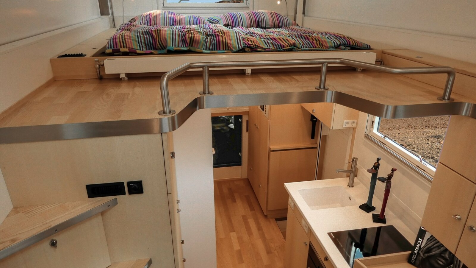 Action Mobil Atacama 5000 HD: So schick ist ein zweistöckiges Wohnmobil ...