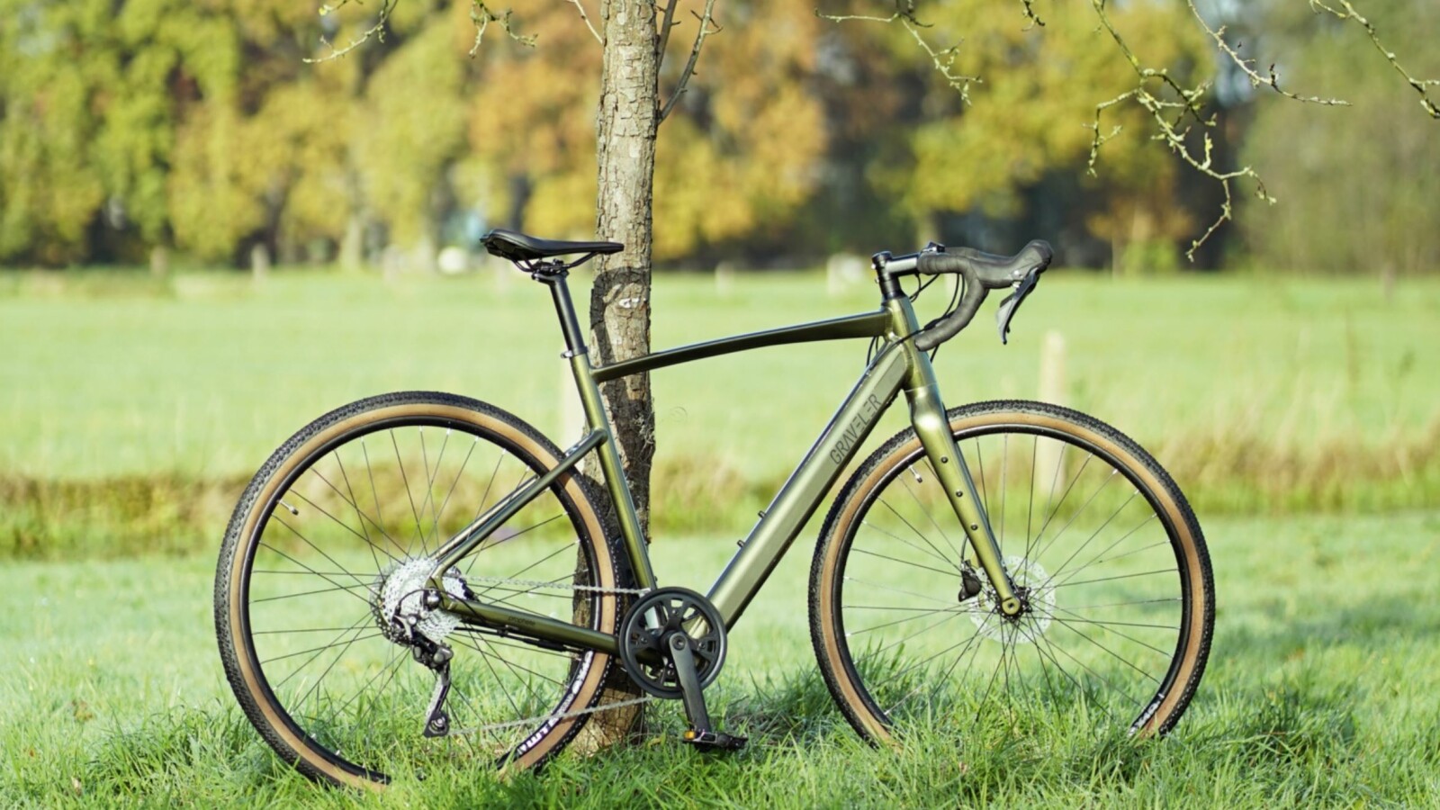Diese Woche bei Aldi: Schickes Gravel E-Bike für Touren auf und abseits der Straße | NETZWELT