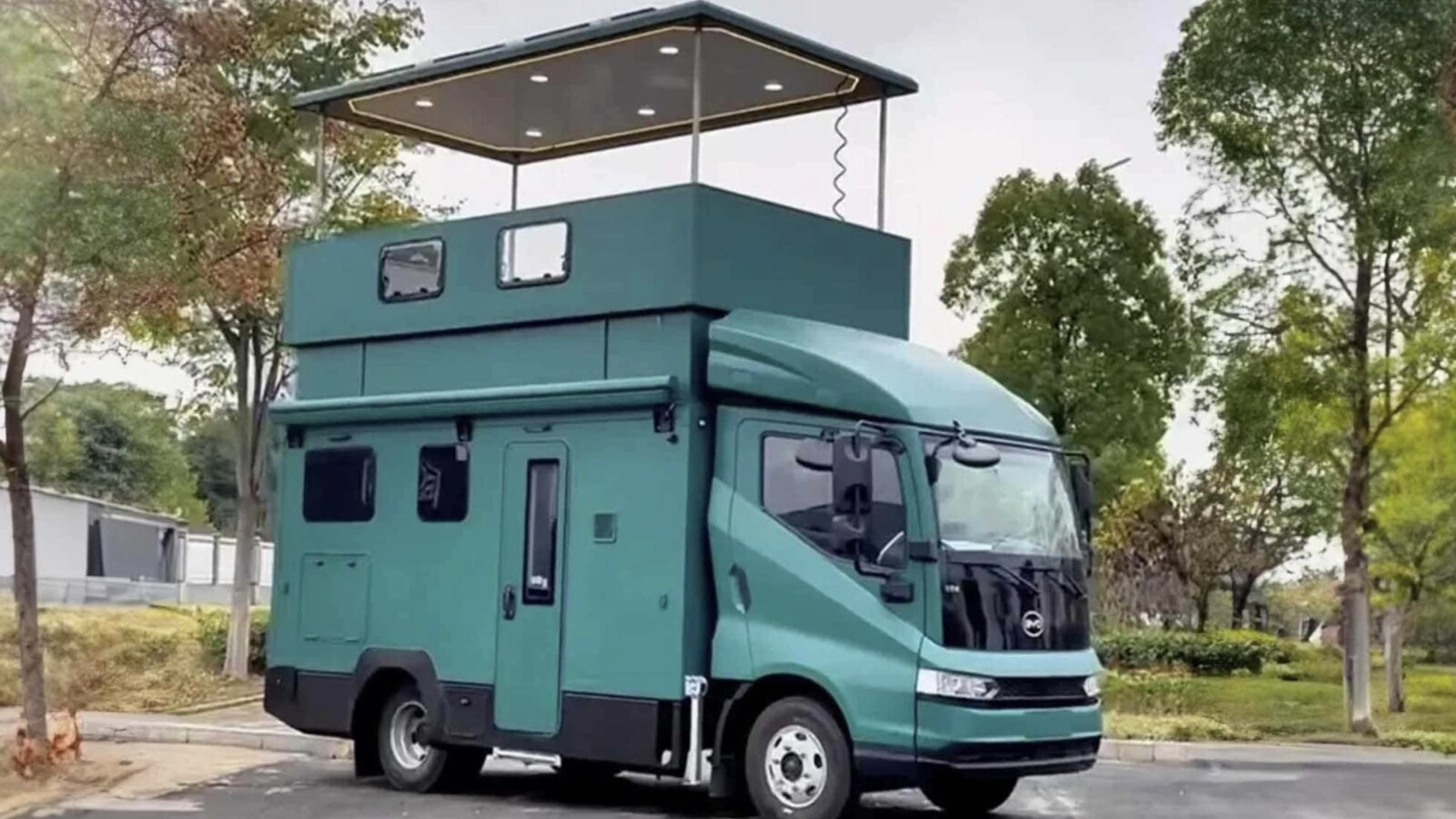 Für rund 50.000 Euro: BYD-Wohnmobil mit zwei Stockwerken und ...