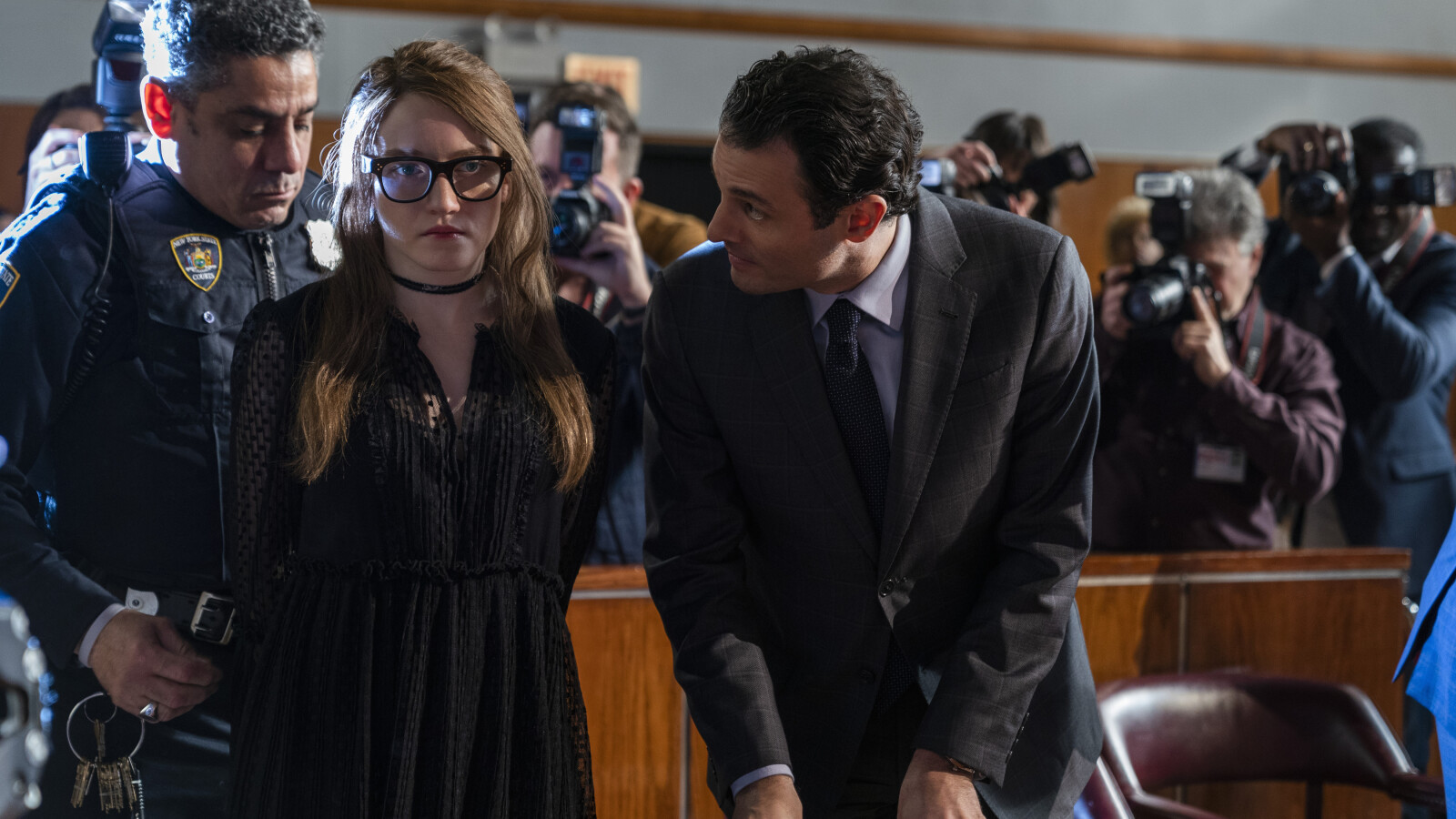 Die ersten Bilder zur Netflix-Serie "Inventing Anna" | NETZWELT