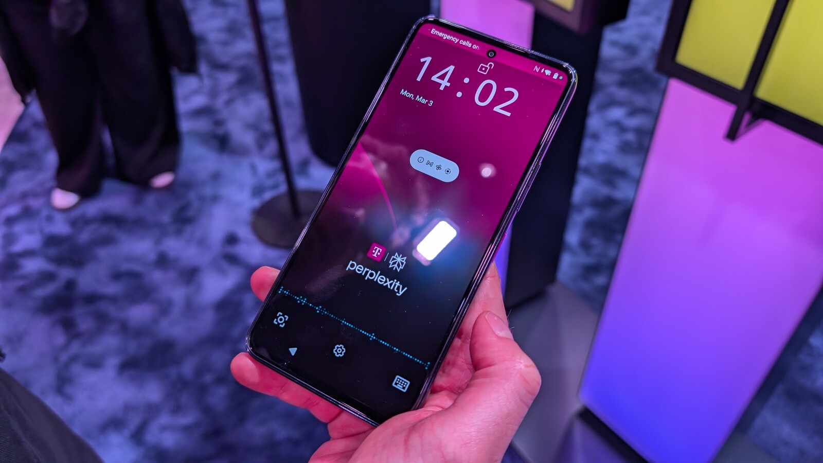 KI-Smartphone: Diese 2 Dinge will die Telekom anders als Samsung und ...