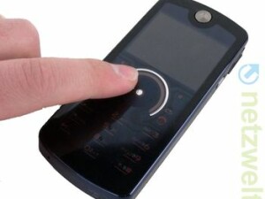 Sensibler Rocker: Motorola Rokr E8 im Test - NETZWELT