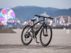 Rungu: Extremes E-Mountainbike mit - richtig gehört - drei Rädern ...