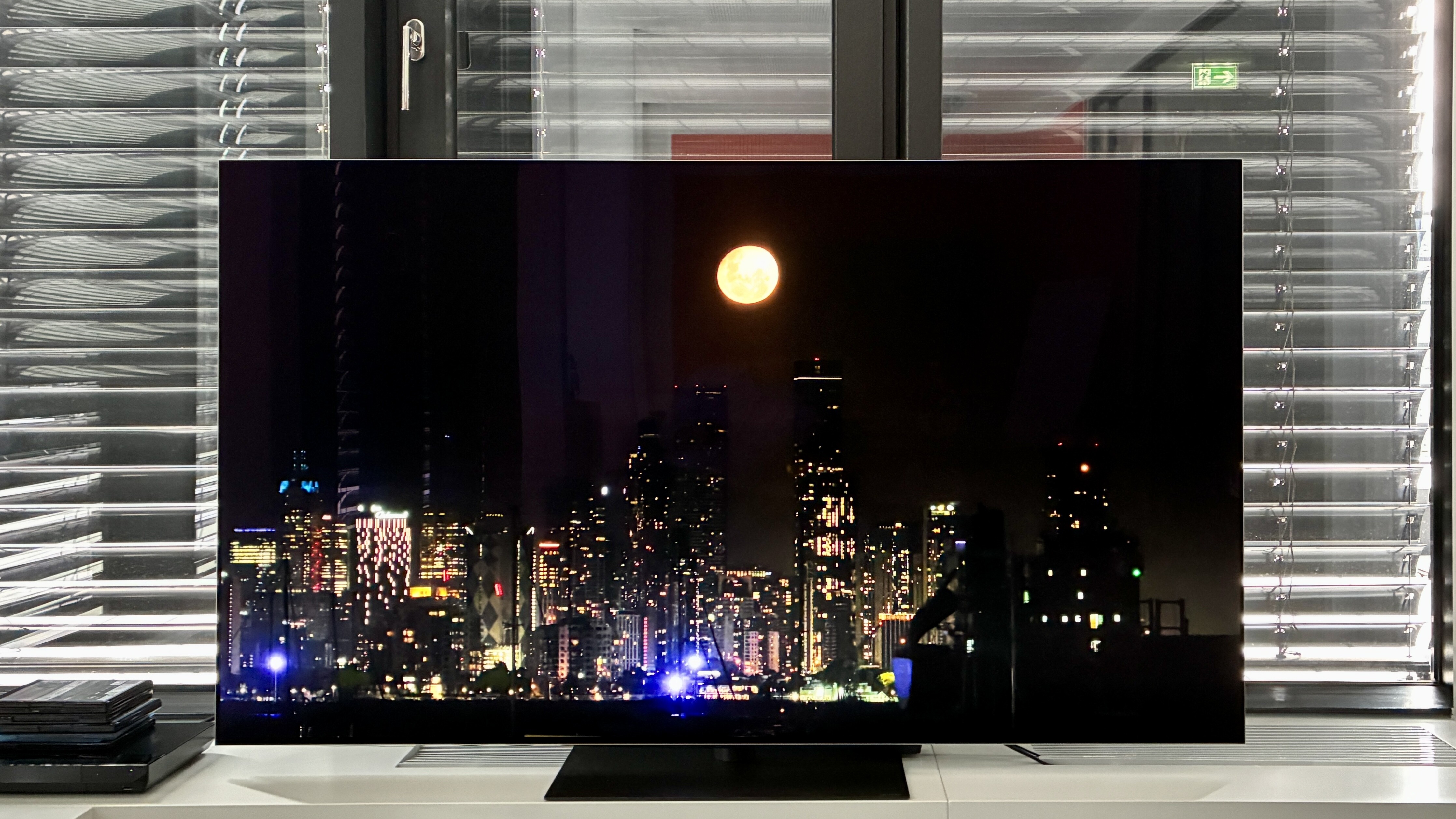 LG OLED G5 im Test: Platz 1 unter den OLED-Fernsehern - und der Preis ...