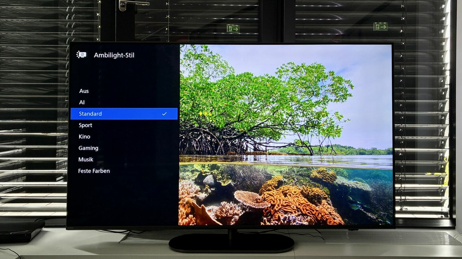 Philips PUS9000 im Test: Ambilight-TV mit tollem Preis-Leistungs ...