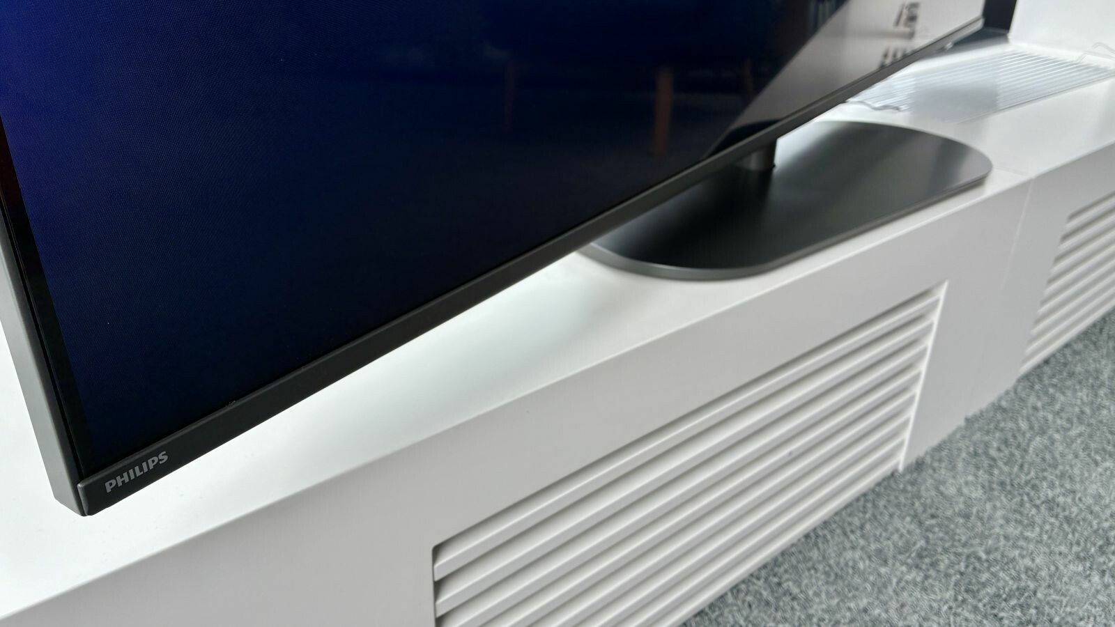 Philips PUS9000 im Test: Ambilight-TV mit tollem Preis-Leistungs ...