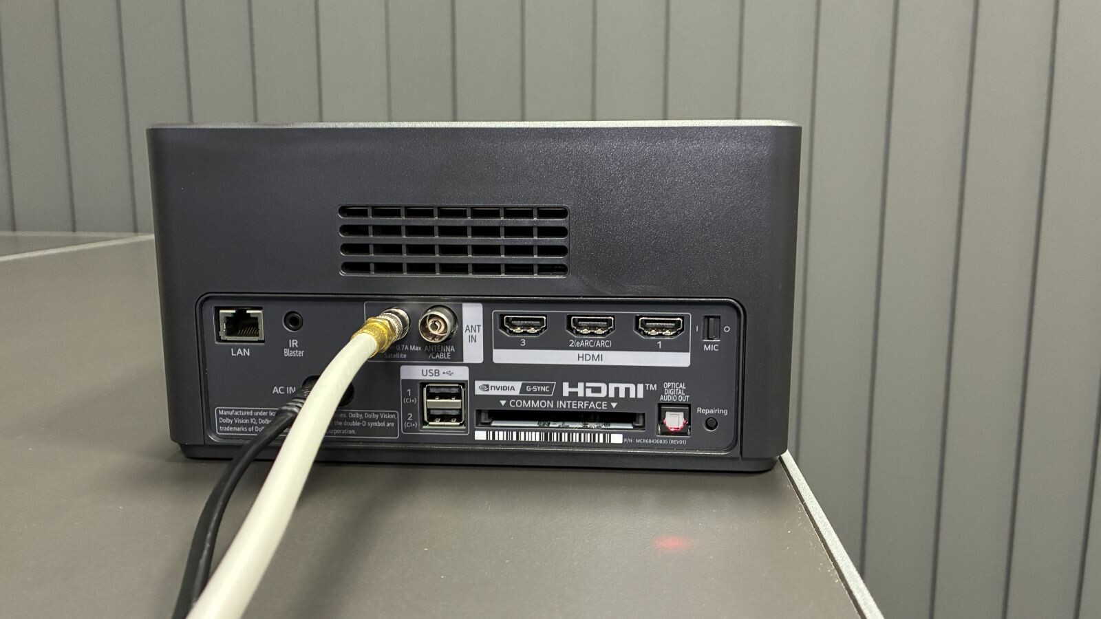 LG OLED M5 im Test: Der neue Top-Fernseher macht Schluss mit Kabelsalat ...