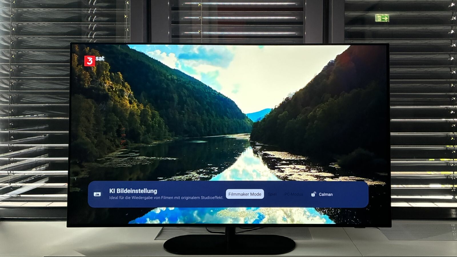 Philips OLED810 im Test: Das ist der günstigste neue OLED-Fernseher mit ...