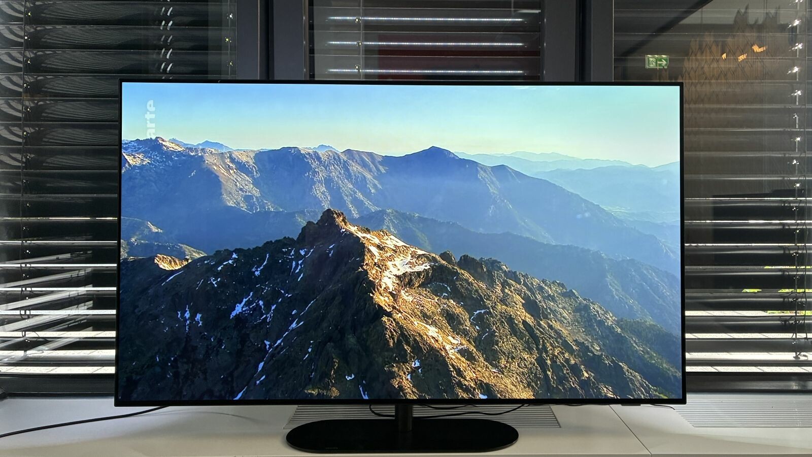 Philips OLED810 im Test: Das ist der günstigste neue OLED-Fernseher mit ...