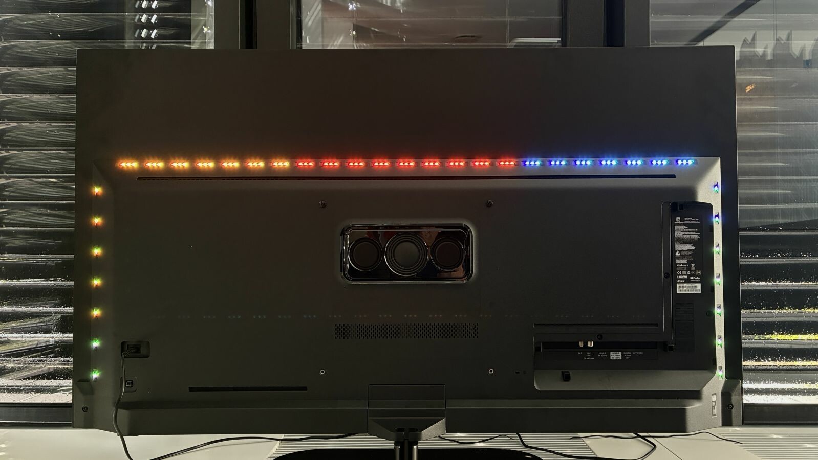 Philips OLED810 im Test: Das ist der günstigste neue OLED-Fernseher mit ...