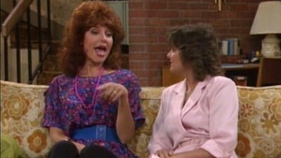 Eine schrecklich nette Familie | Staffeln und Episodenguide | Alle Infos zur Kult-Sitcom | NETZWELT